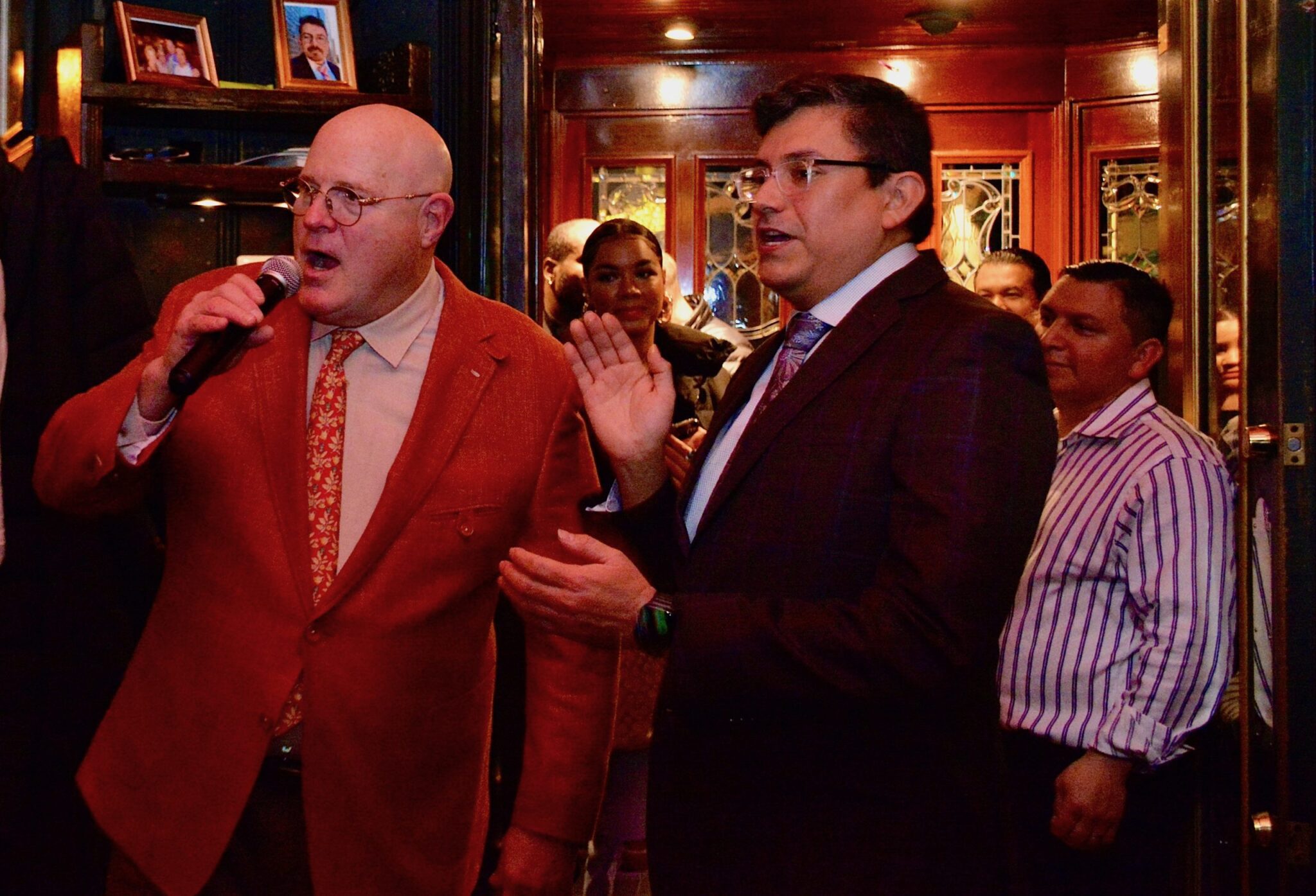 90-Year-Old Martin’s Tavern Celebrates Its Employees | The Georgetowner